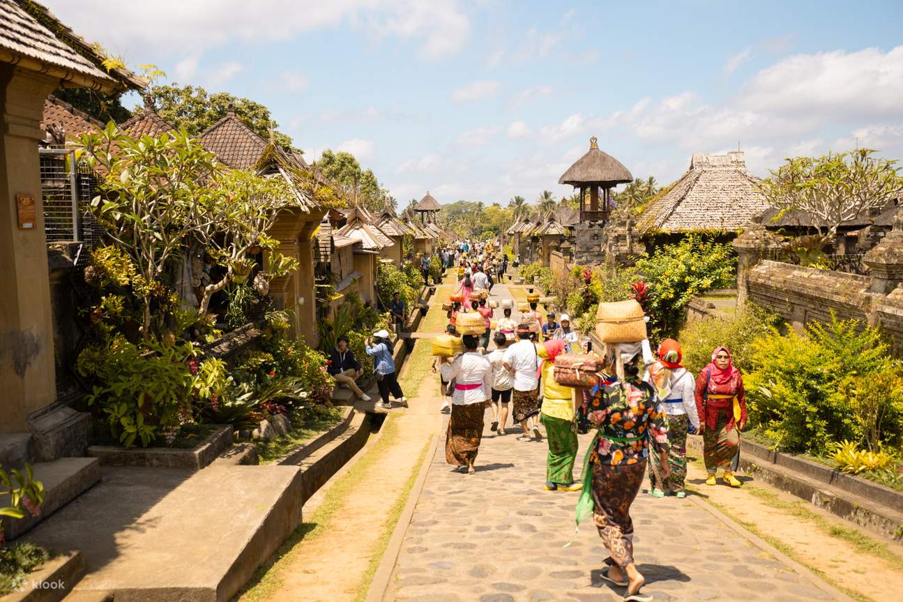 Private muslimfreundliche Tour durch Ubud, das Dorf Penglipuran und den ...